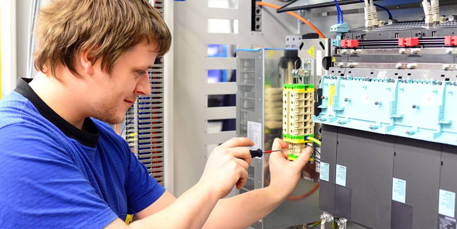 Technicus elektrotechnische industriële installaties en systemen - IW